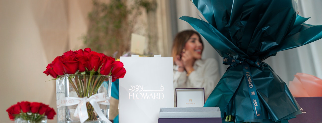 Online Flowers & Gifts Delivery in Kuwait | Floward | Same-Day Flowers ...