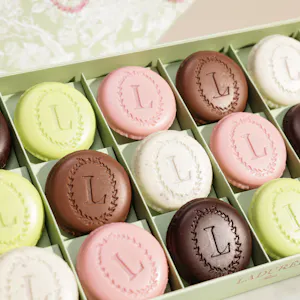 Buy and send Ladurée Eugénie Large Gift Box gift Online in Riyadh ...