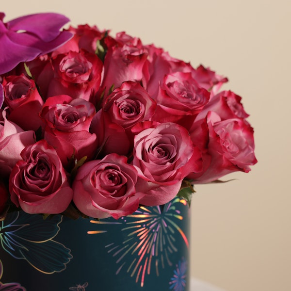 Buy and send New Year's Purple Flowers Box | 30 Flowers gift Online in ...