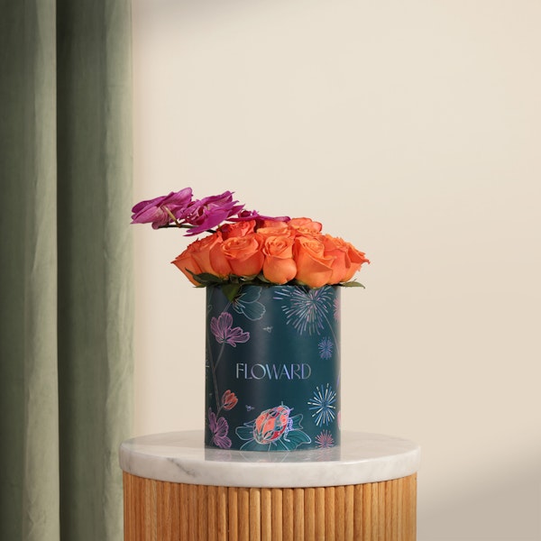 Buy and send New Year's Golden New Beginnings Flower Box | 30 Flowers ...