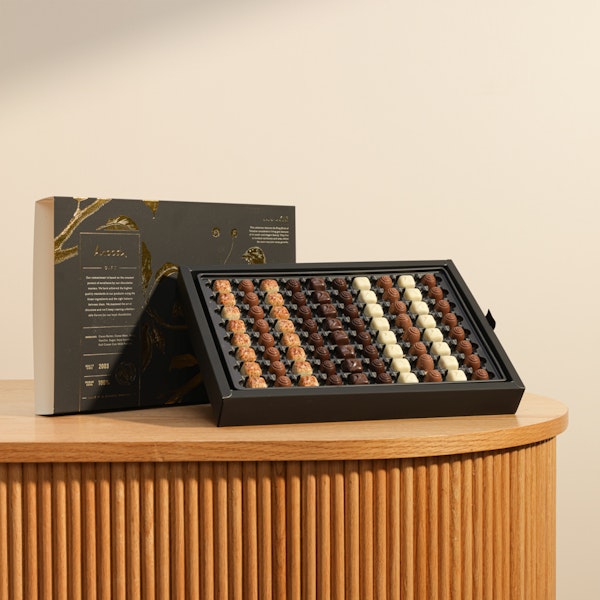 Buy and send Anoosh Petite Chocolate Box gift Online in Riyadh ...