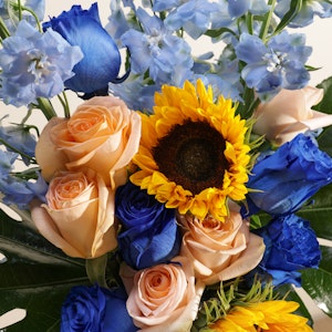 Buy and send Sunshine Azure Flower Vase gift Online in Abha | Floward Abha